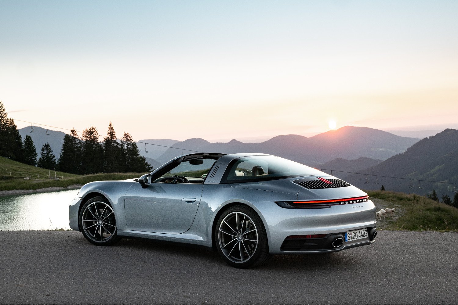 Dolomite Silver Metallic 2021 Porsche 911 Targa | Car Dreams