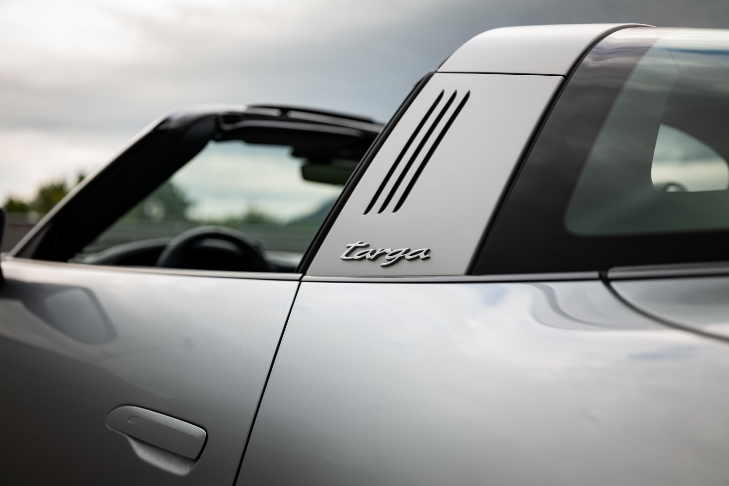 Dolomite Silver Metallic 2021 Porsche 911 Targa | Car Dreams